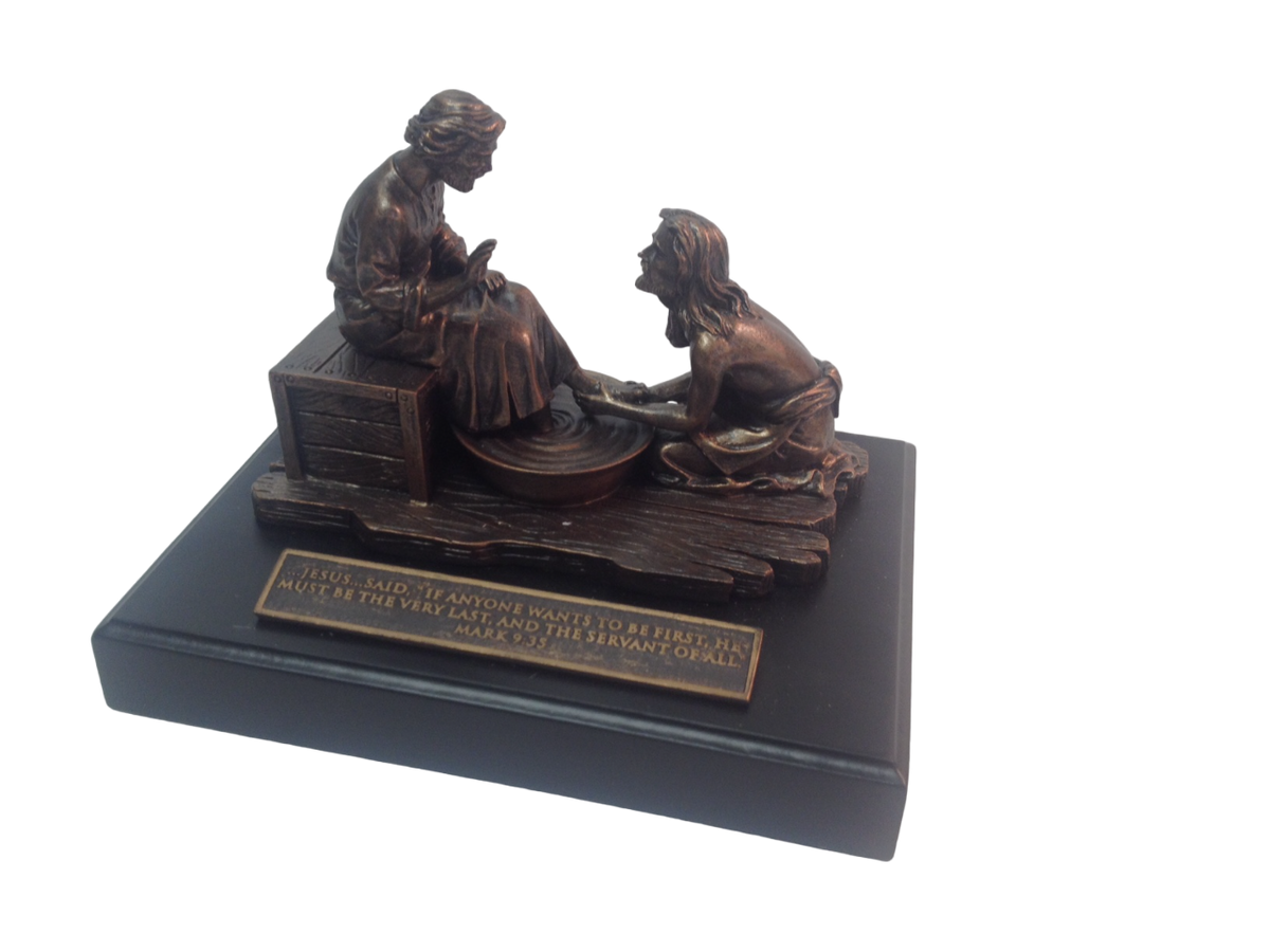 Divine Servant Sculpture | USE Trade